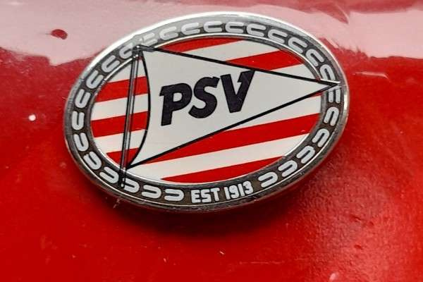PSV Eindhoven (official product) | Badges \ Holland